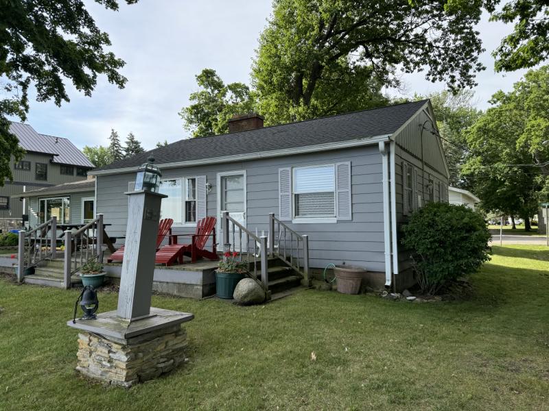 Bay Port; Michigan. (WATERFRONT: Bay)